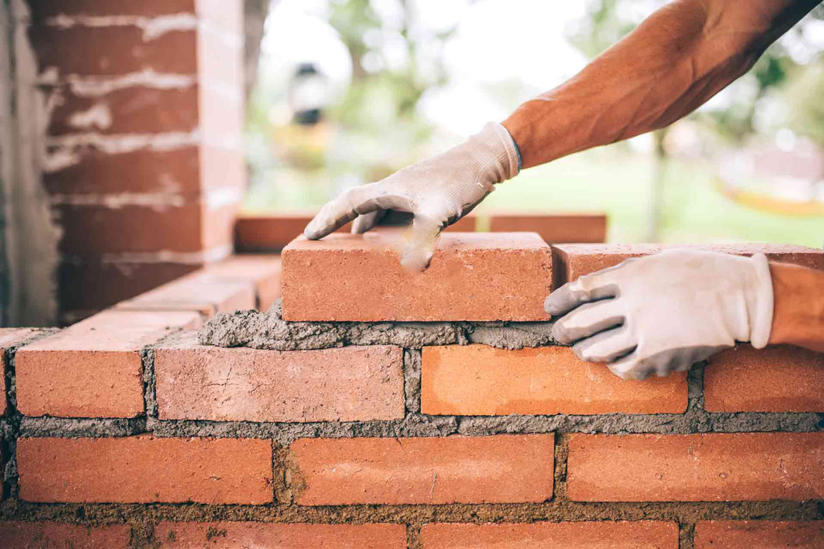 Getting to know the history of building bricks - uniquediamondyekta